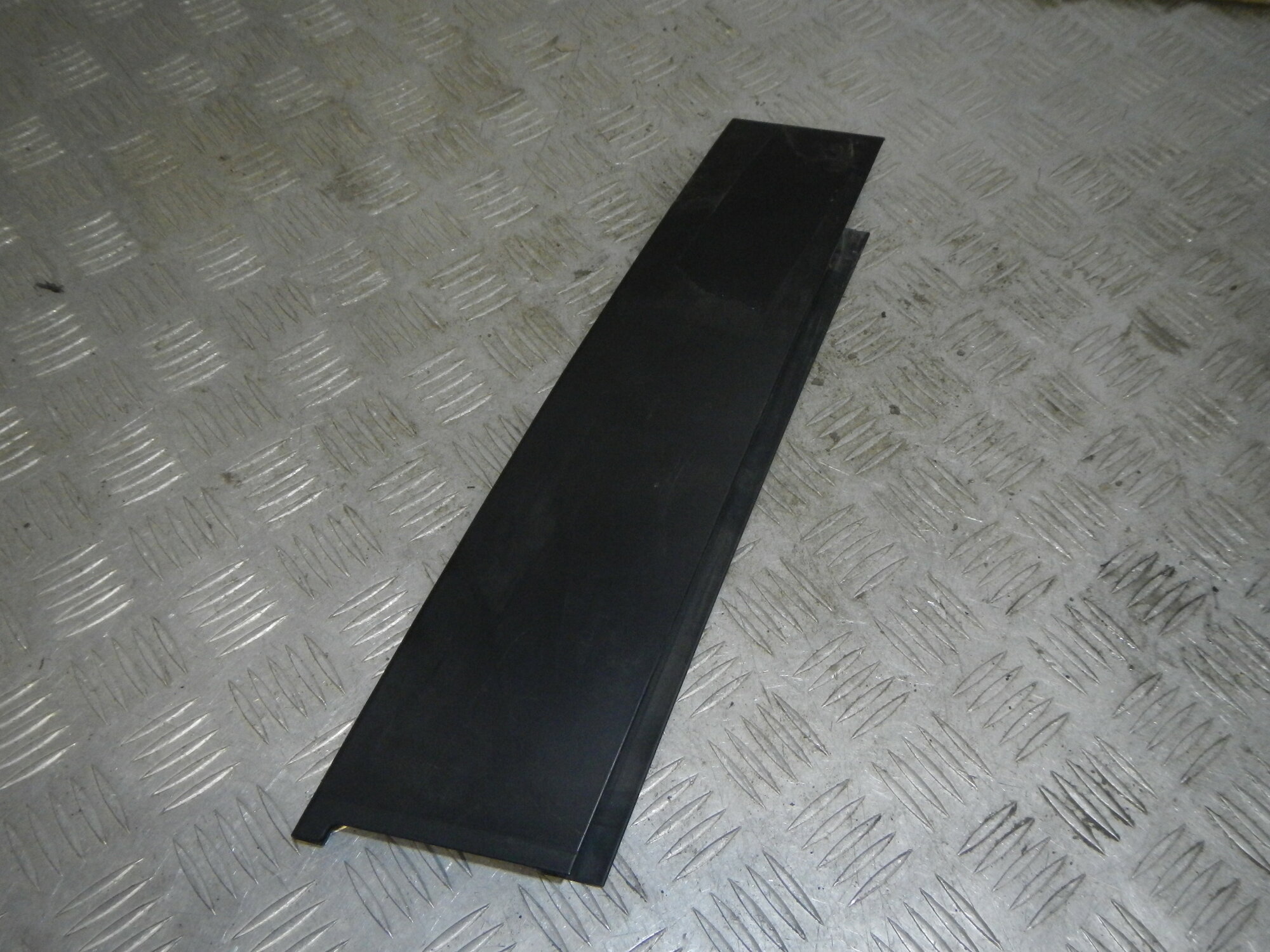 Б/У Накладка двери задней левой, Chevrolet (Шевроле)-ORLANDO (11-15) CHEVROLET ORLANDO (11-15) Царапины. 510928 GENERAL ...