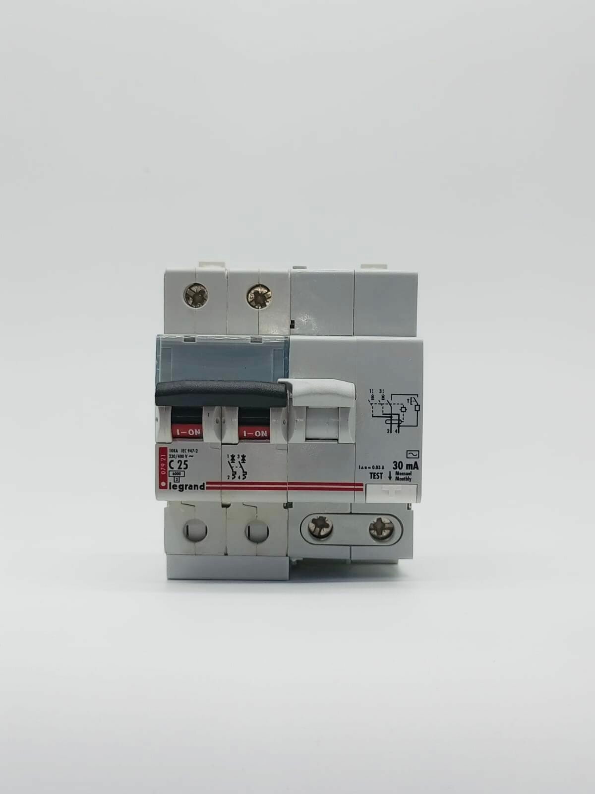 Дифференциальный автомат (АВДТ) Legrand DX 2-полюсный 25А 30мА тип С 6кА