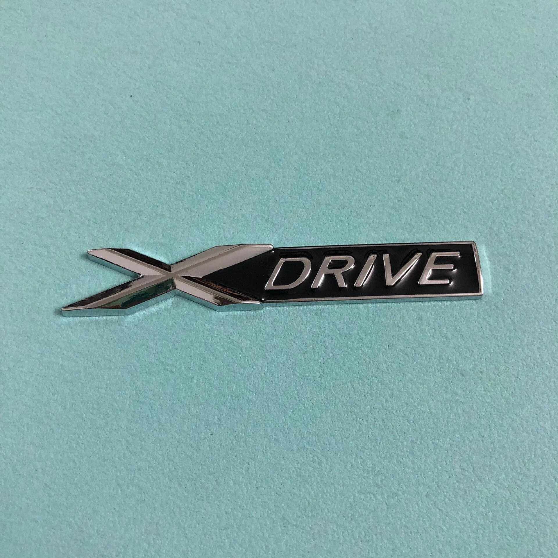 1X 3D Metal X Drive Логотип Xdrive Эмблема Табличка багажника автомобиля Значок для 328i 525 535d 530d G20 F10 Xdrive Наклейка Аксессуары