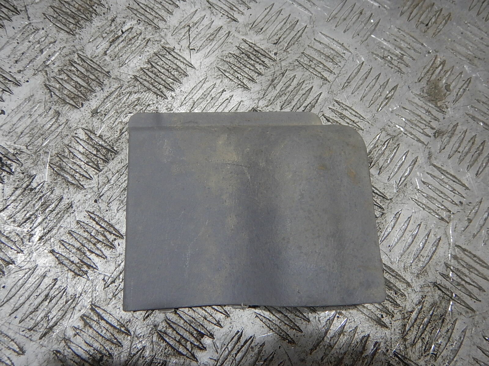 Б/У Накладка багажника правая, Hyundai (Хендэ)-Акцент HYUNDAI ACCENT (00-12) без видимых повреждений 253758 Hyundai-KIA ...