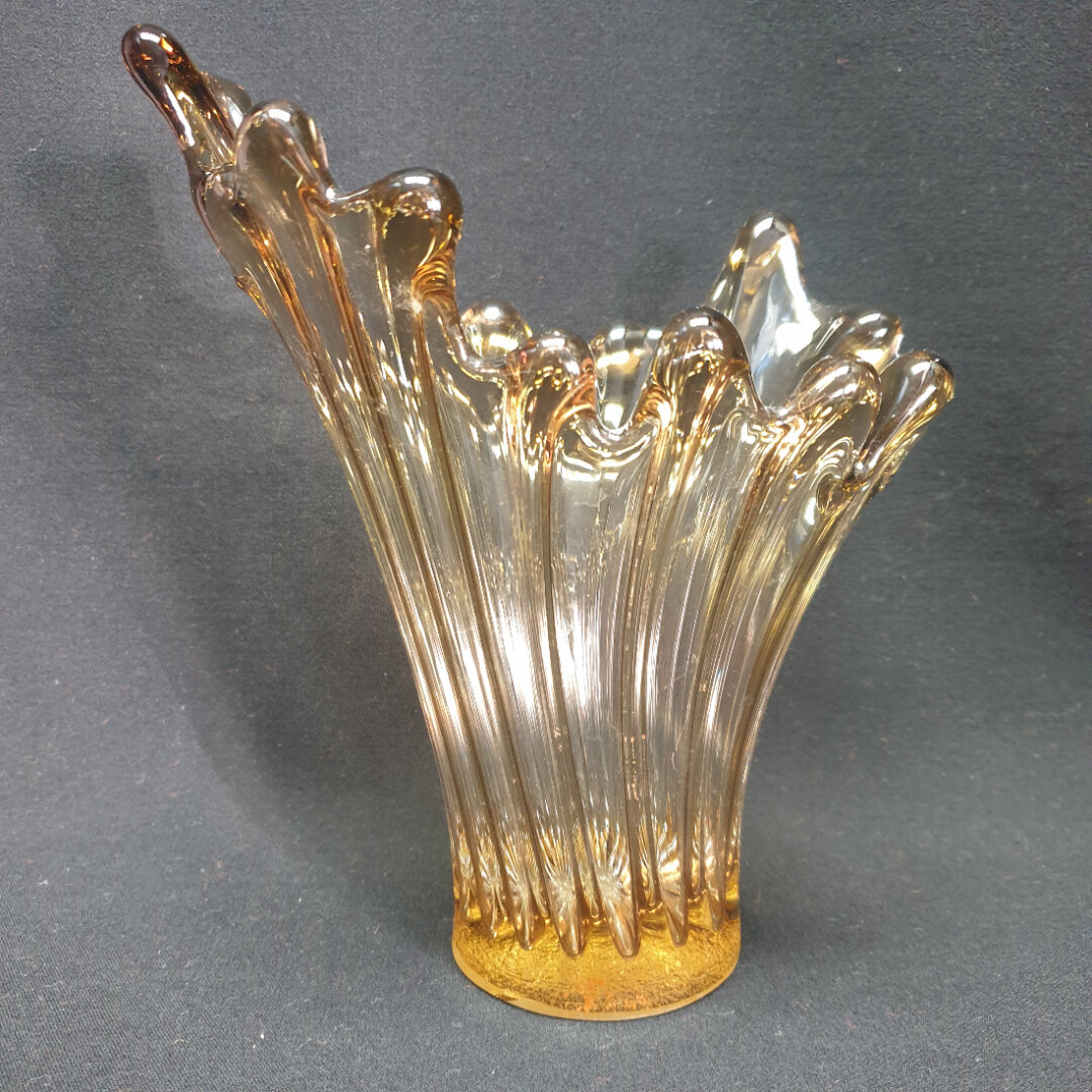Ваза "Брызги шампанского 24", цветное гутное стекло медового оттенка, Орловский к-т Победа,1984 г, СССР