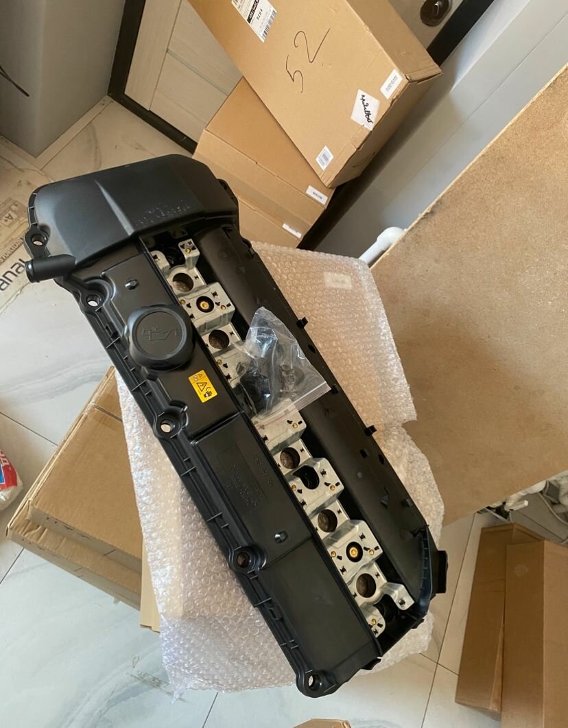 Клапанная крышка bmw м54/м52tu 11121432928