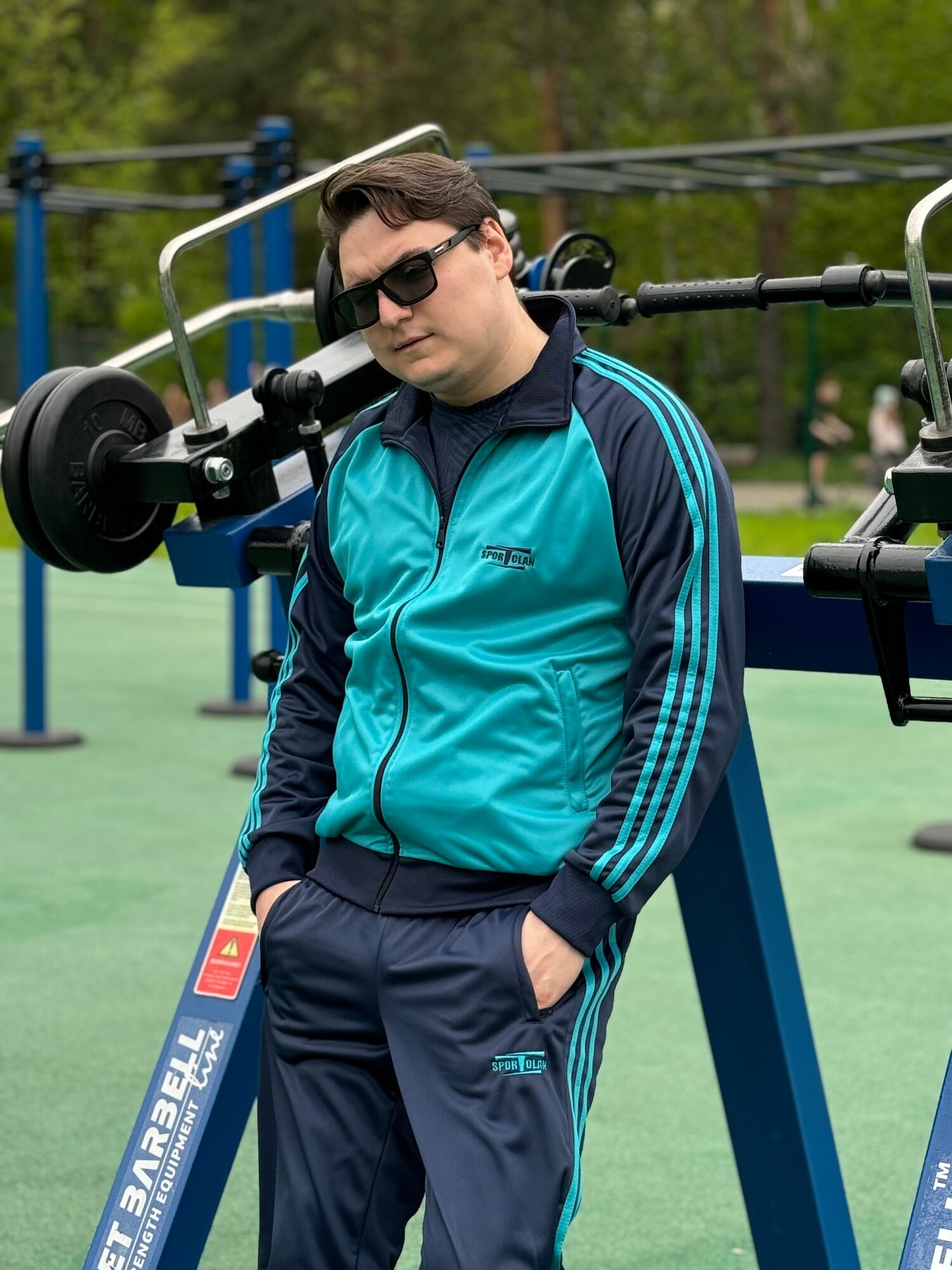 Костюм спортивный