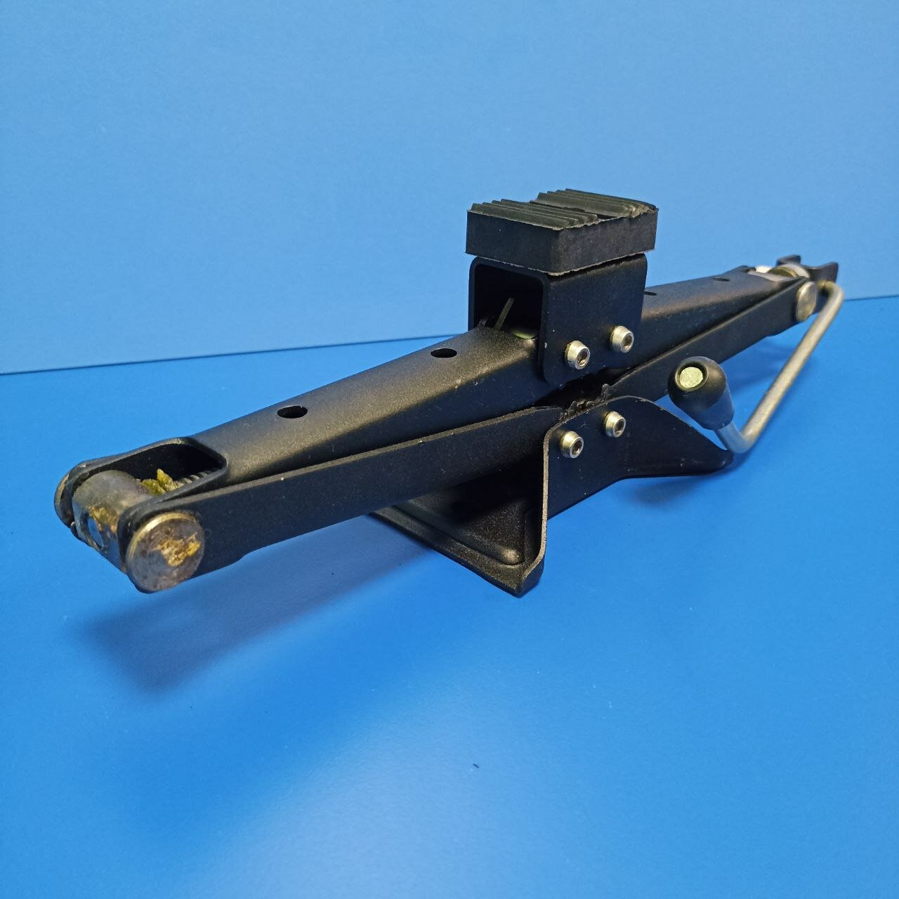 Домкрат ромбический "UAD" 0,8т 100мм-365мм