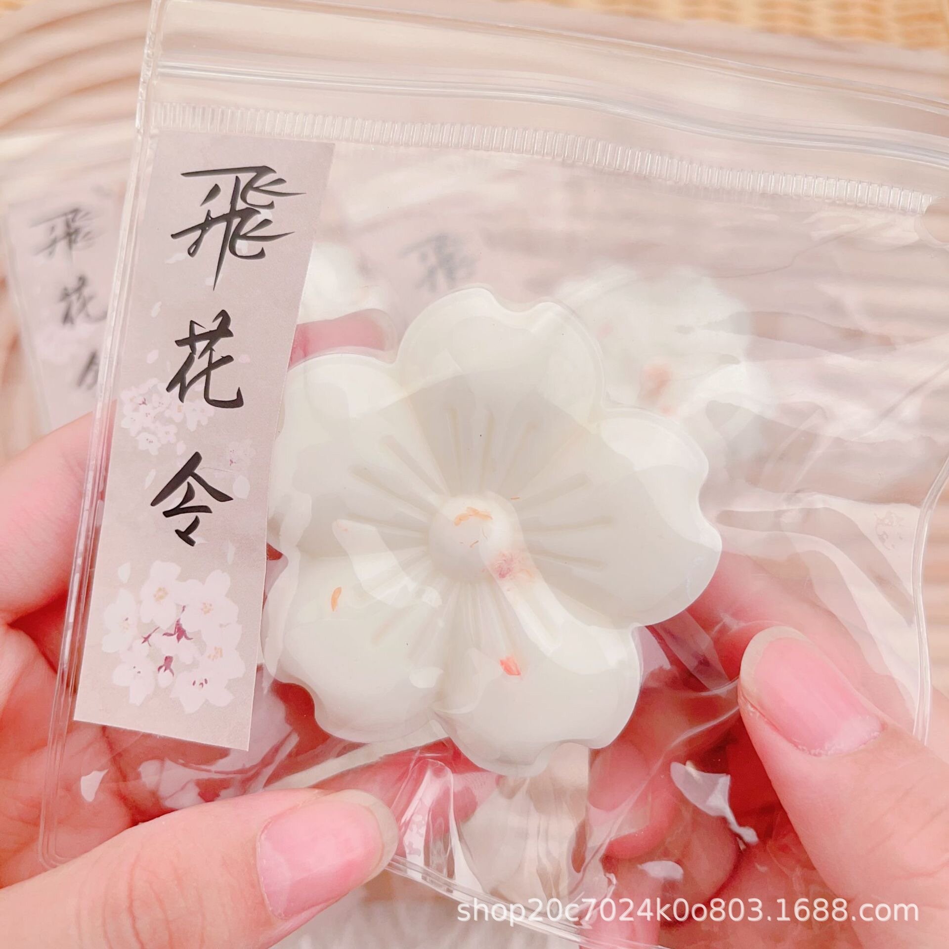 Маленькая красная книга в том же стиле, красное яблоко, DIY игрушка для снятия стресса из пищевого силикона, сжимаемая, забавная, медленно восстанавливающаяся, подарок