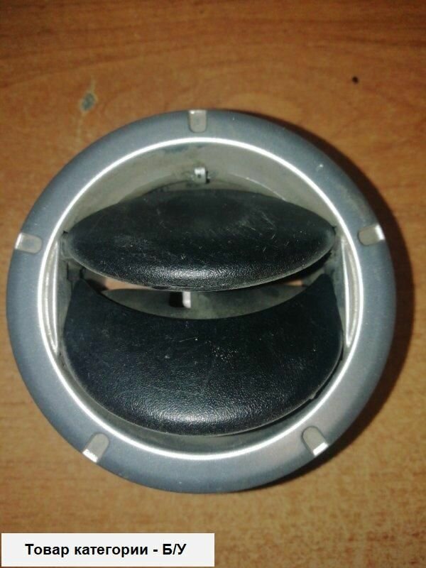 Дефлектор воздушный Renault Logan 2008 Перед. - Б/У