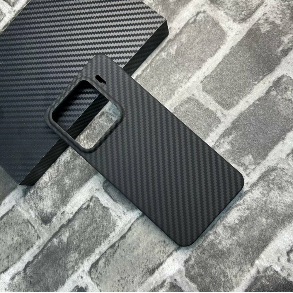 Чехол для телефона Carbon Shield