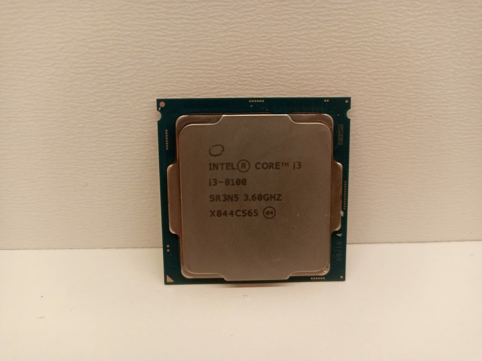 Процессор Intel Core i3 8100, 4 ядра, 3,6 ГГц, 6MB, 65W, UHD 630