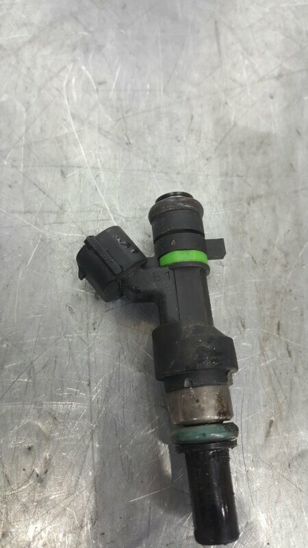 Форсунка топливная Nissan Qashqai J10 HR16DE 16600ED000