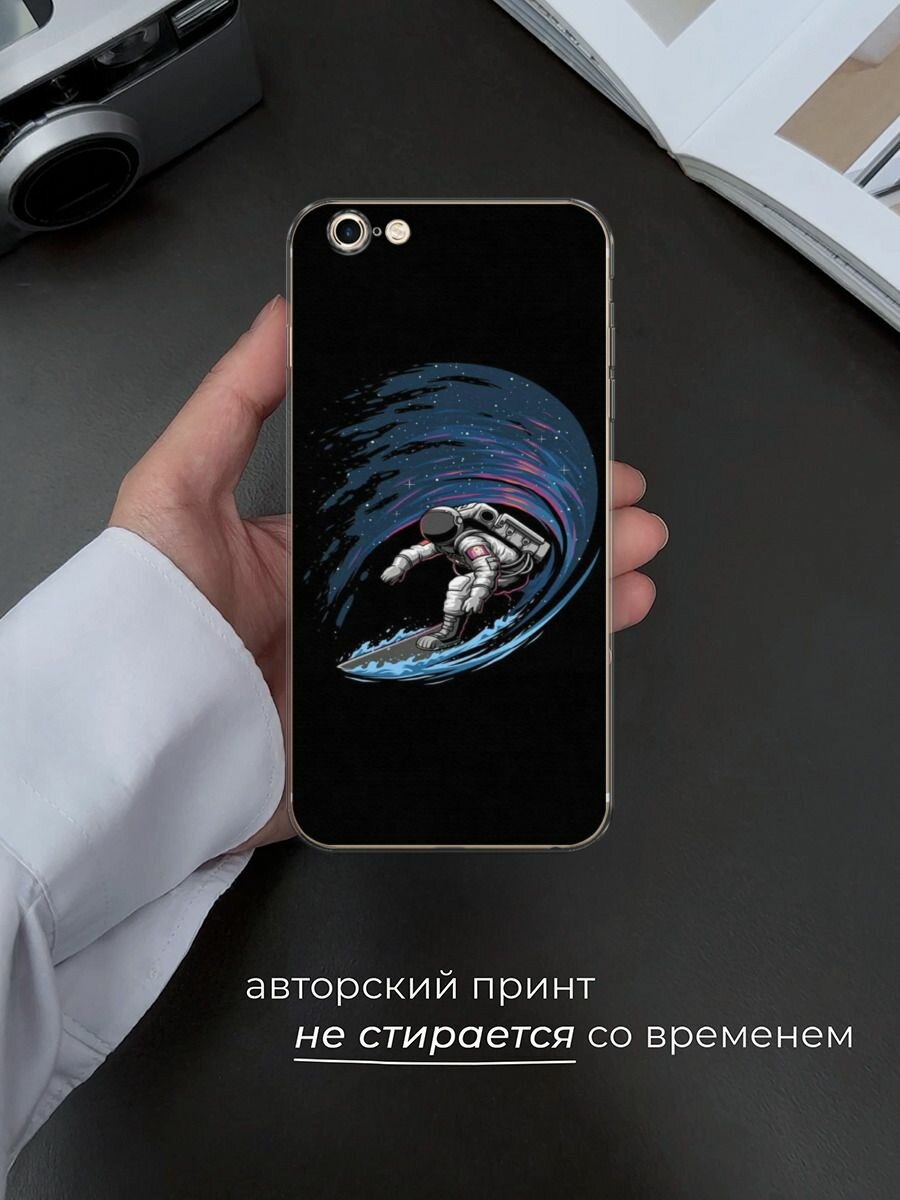 Чехол на Apple iPhone 6 Plus/6S Plus / Айфон 6 Плюс/Айфон 6С Плюс с принтом "Космонавт на серфе" — фото 1