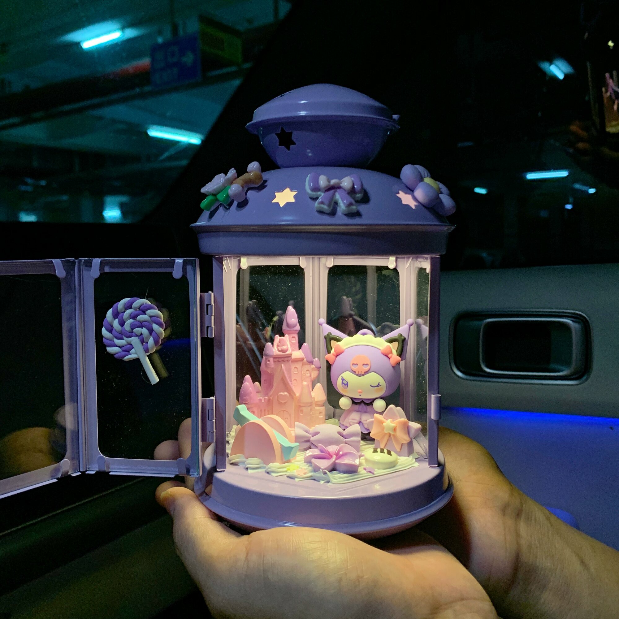Фиолетовый подсвечник с лампой и набор для творчества Sweet Kuromi в подарочной упаковке