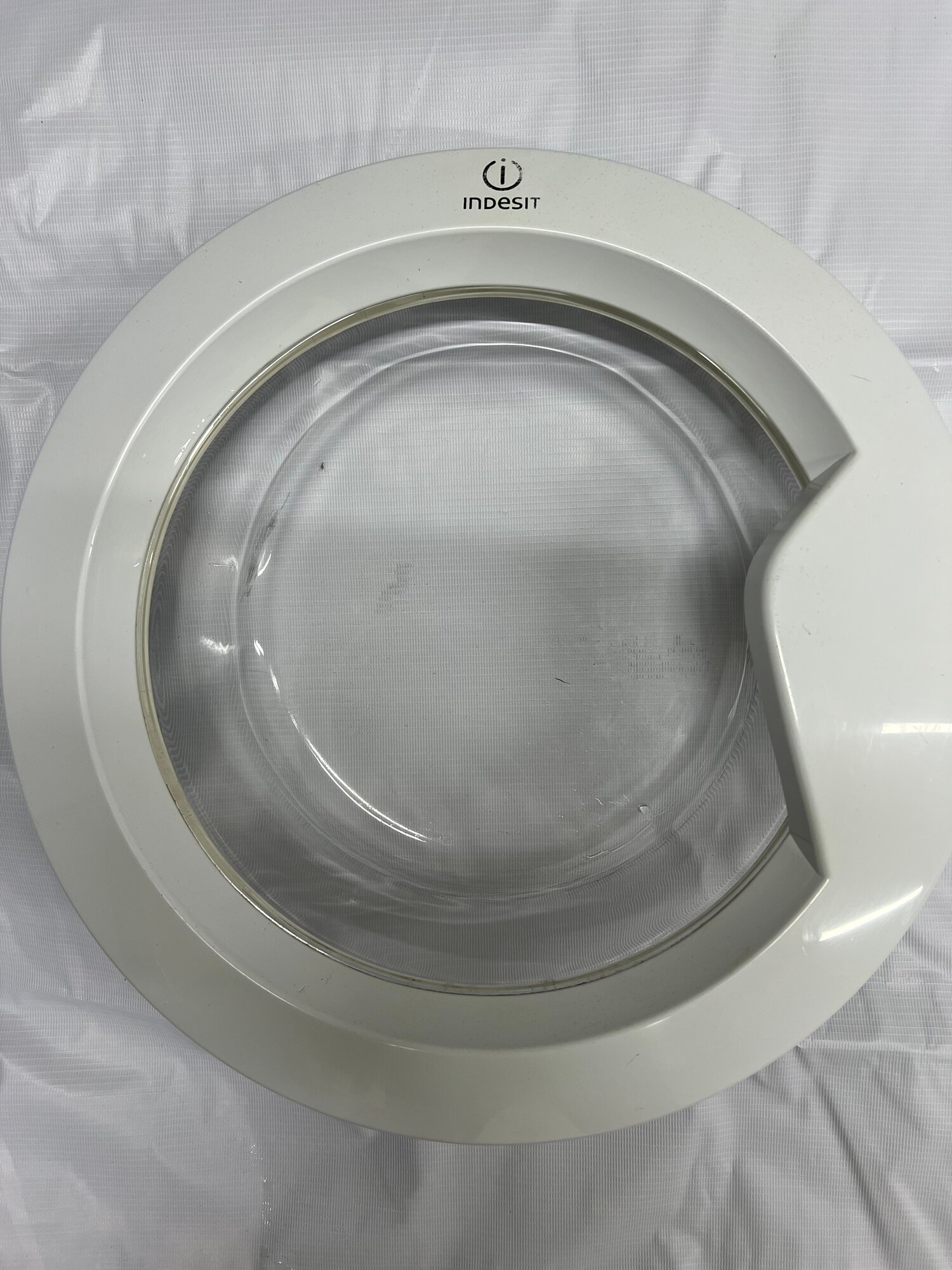 Дверка (люк) Indesit C00270556