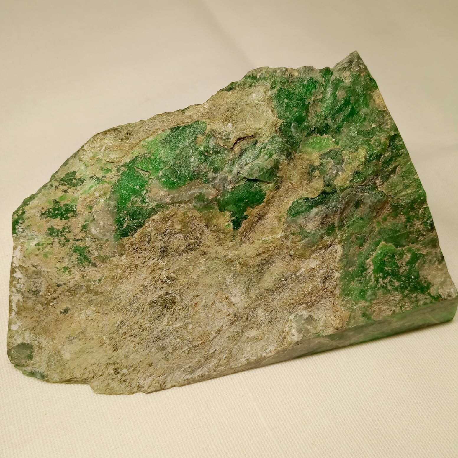 Камень Природный Элемент "Заполярный Жадеит", необработанный, зеленый, 1 шт