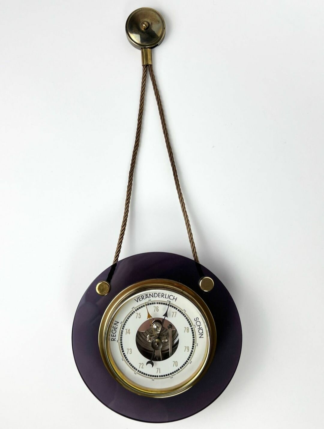 Старинный барометр