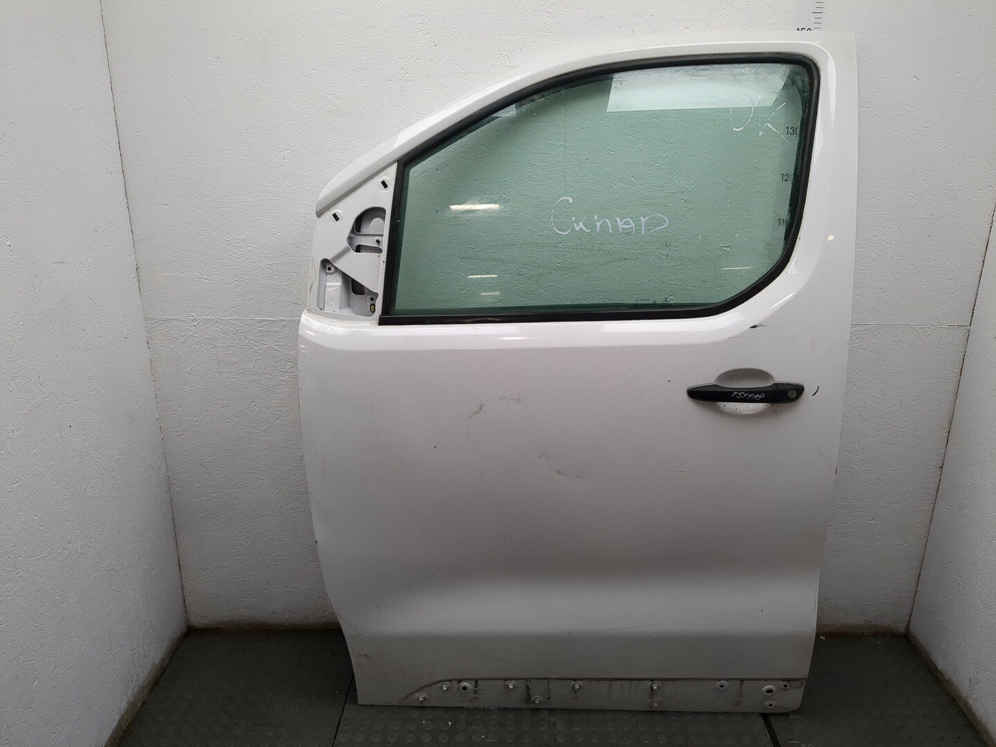 Дверь боковая (легковая) левая передняя Citroen Jumpy (SpaceTourer) Б/У