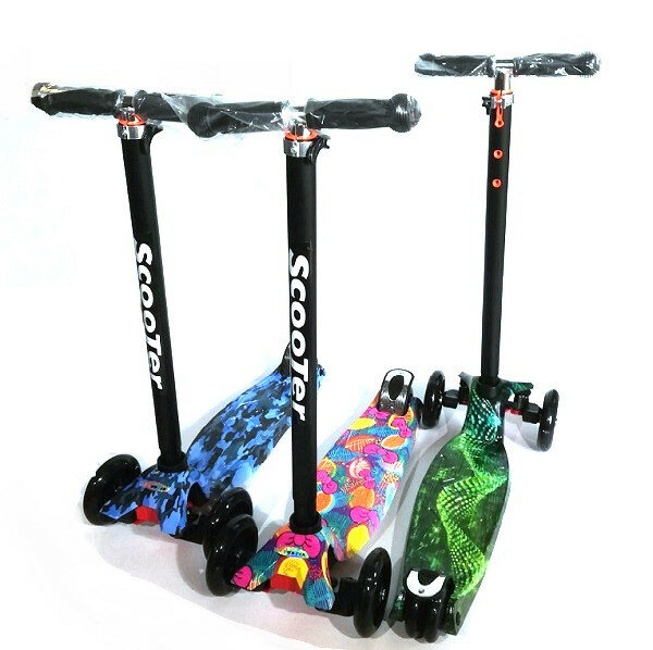 Самокат детский Scooter Макси Принт 3х колесный светящиеся полиуретановые колеса в ассортименте 1 шт