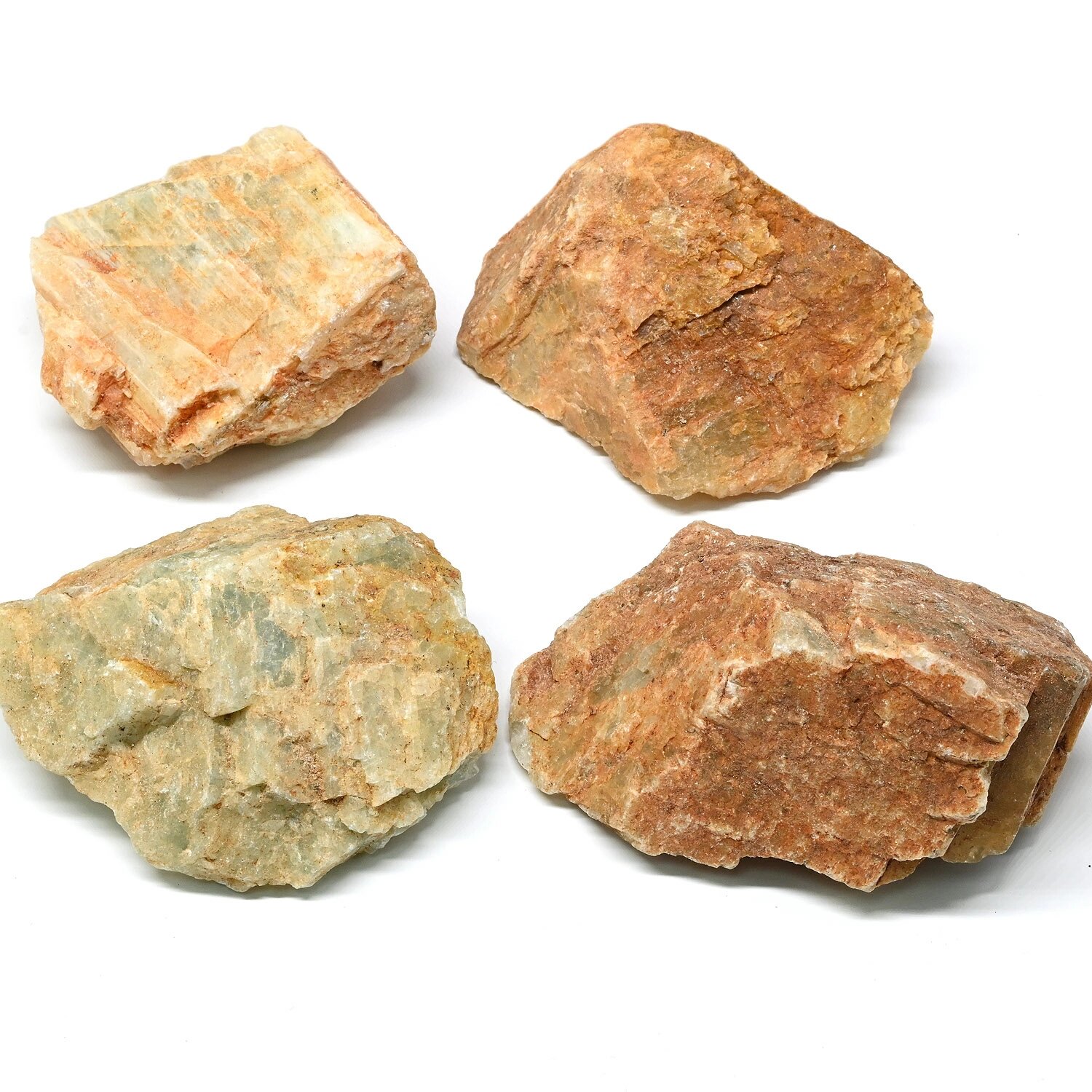 Минерал аквамарин 75*56*35мм .