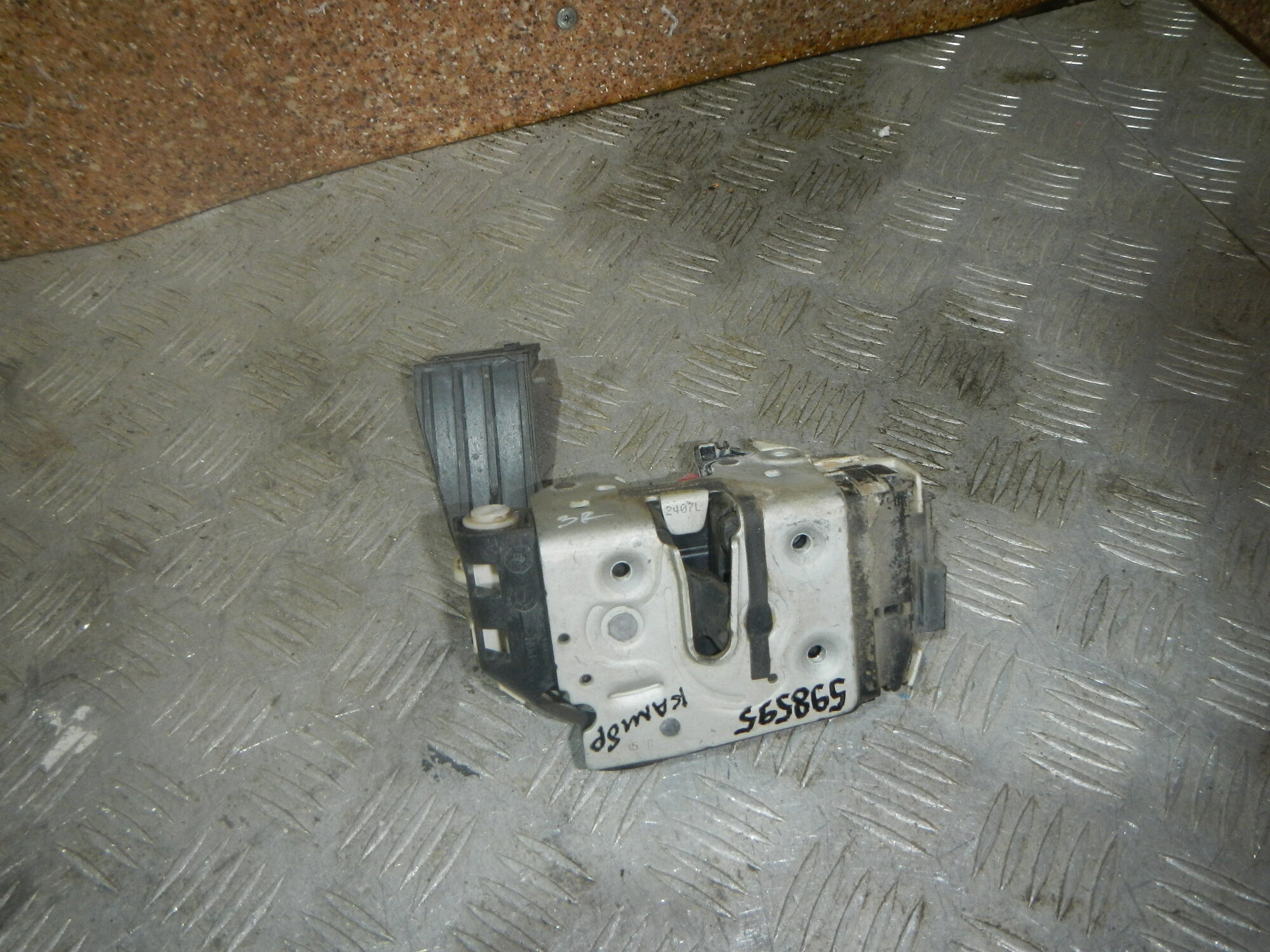 Б/У Замок двери задней правой, Dodge (Додж)-CALIBER (06-13) DODGE CALIBER (06-13) Без повреждений. 598595 CHRYSLER арт. ...
