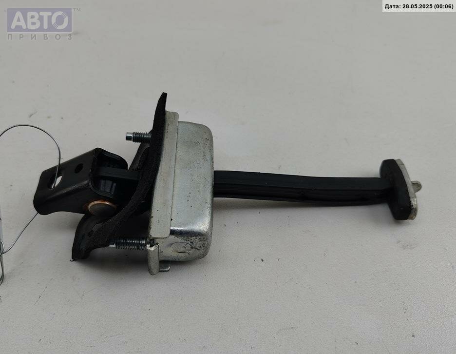 Ограничитель открывания двери передней Ford Focus 2 (2004-2010)