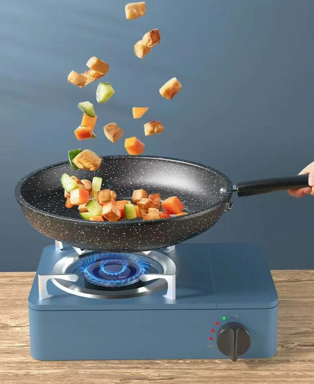 Литая антипригарная сковорода GREBLON C3+ с гранитным покрытием и толстым дном для газовых, электрических и стеклокерамических плит