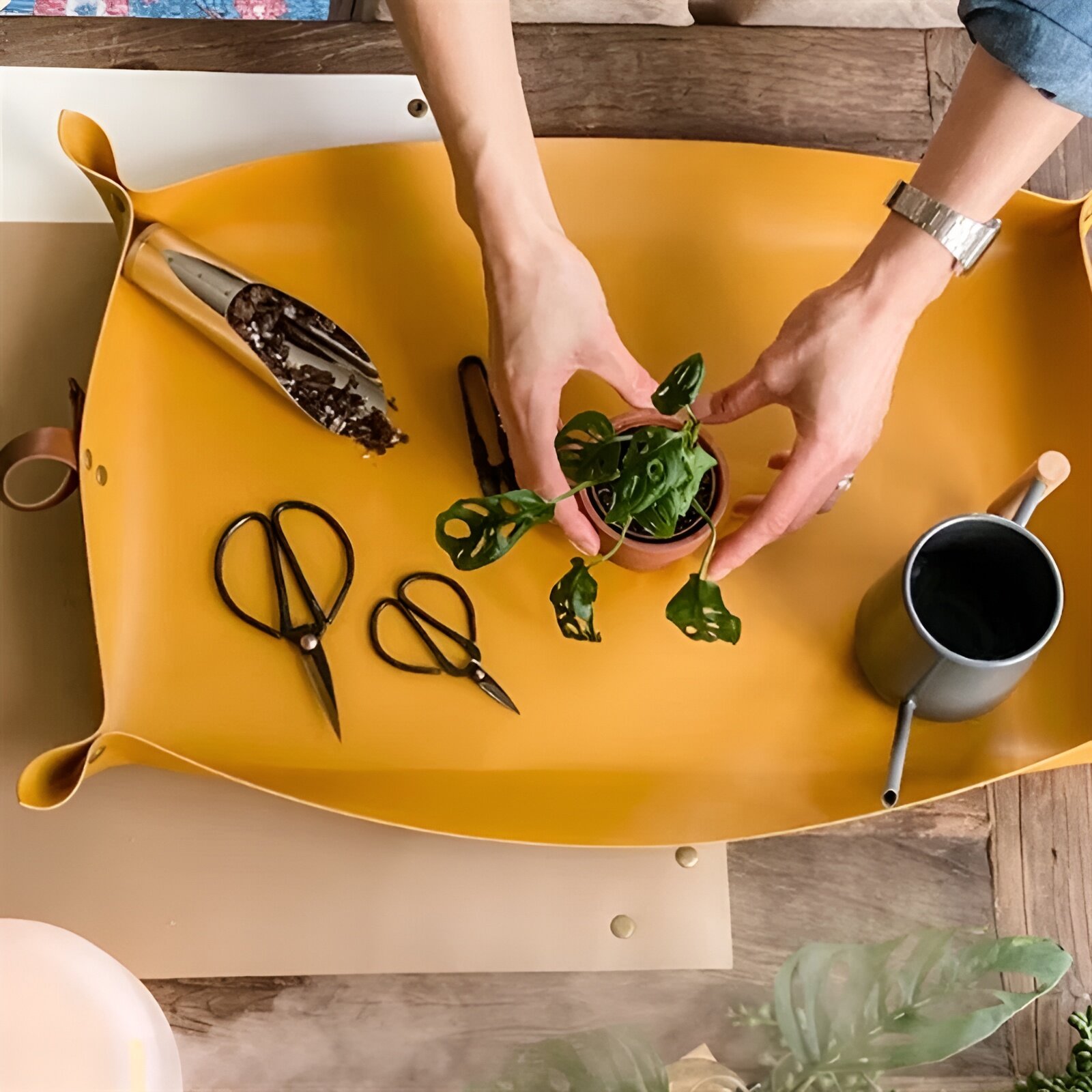 Коврик для пересадки цветов, рассады и растений, водонепроницаемый, с ремешками, 60x30 см, цвет желтый