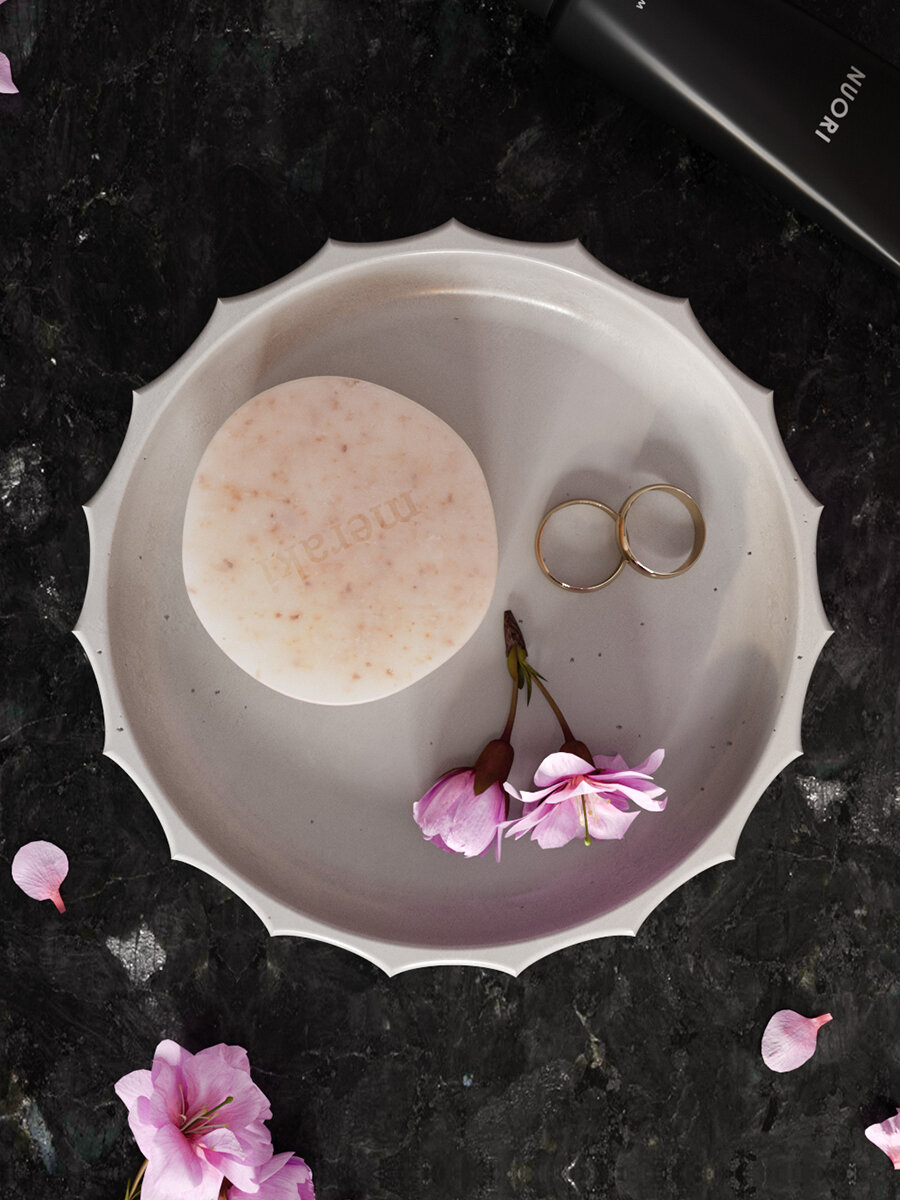 Поднос для ванной, подставка для косметики, 14х14 см. серая глянцевая.