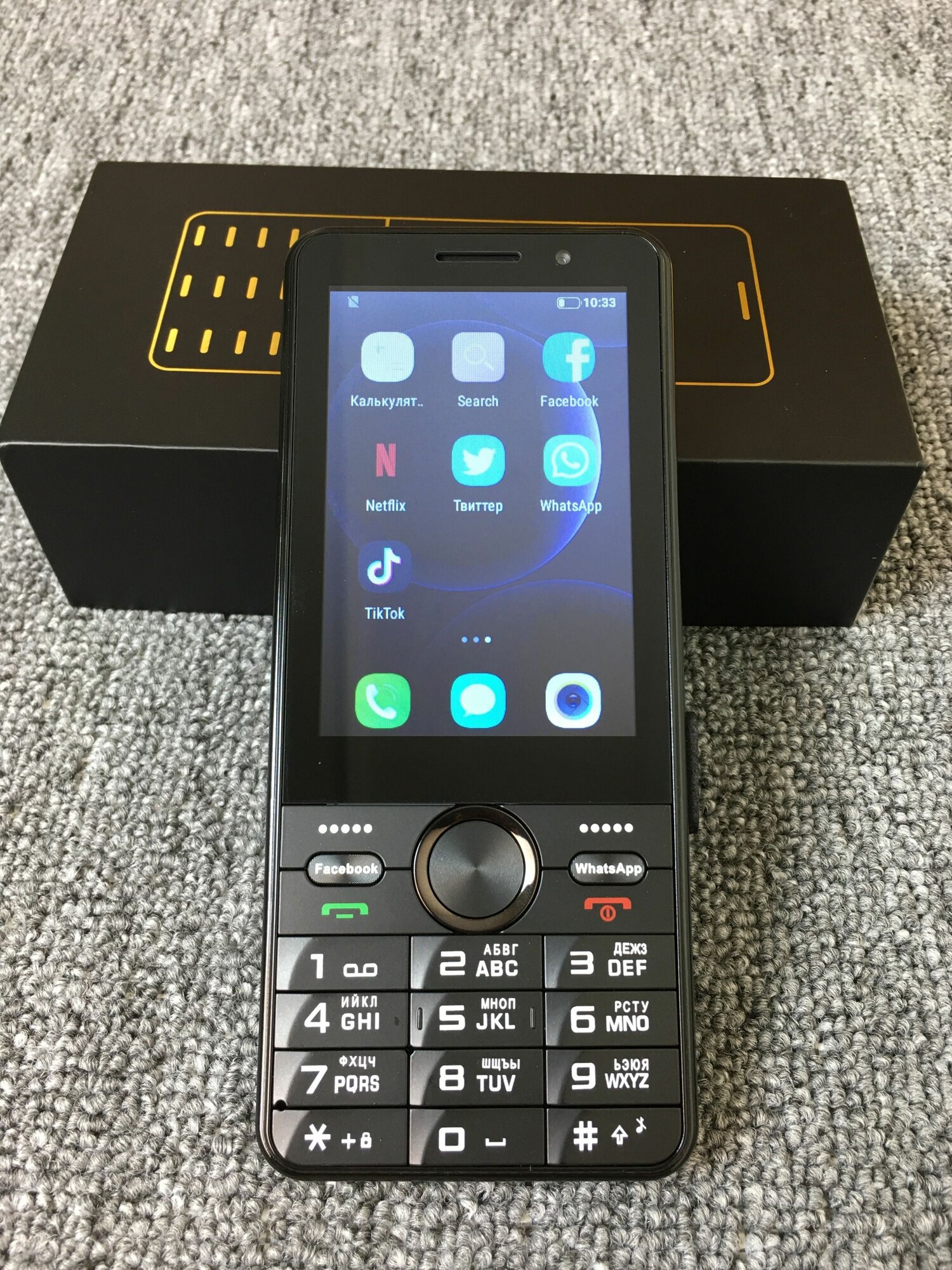 Мобильный телефон, черный