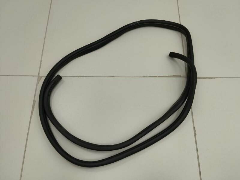 Уплотнитель проема двери передней левой Hyundai Solaris 2010-2017 кат.номер: 821101R0004X