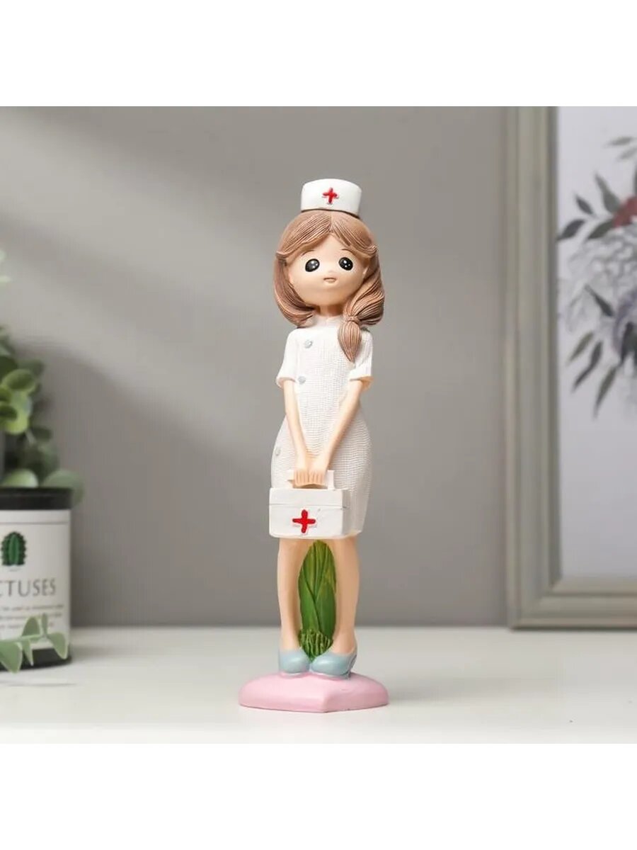 Декоративные фигурки Врач и Медсестра в наборе