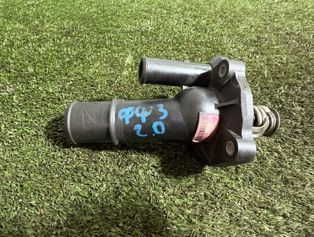 Корпус термостата Ford Focus 3 седан 2.0 XQDA 150