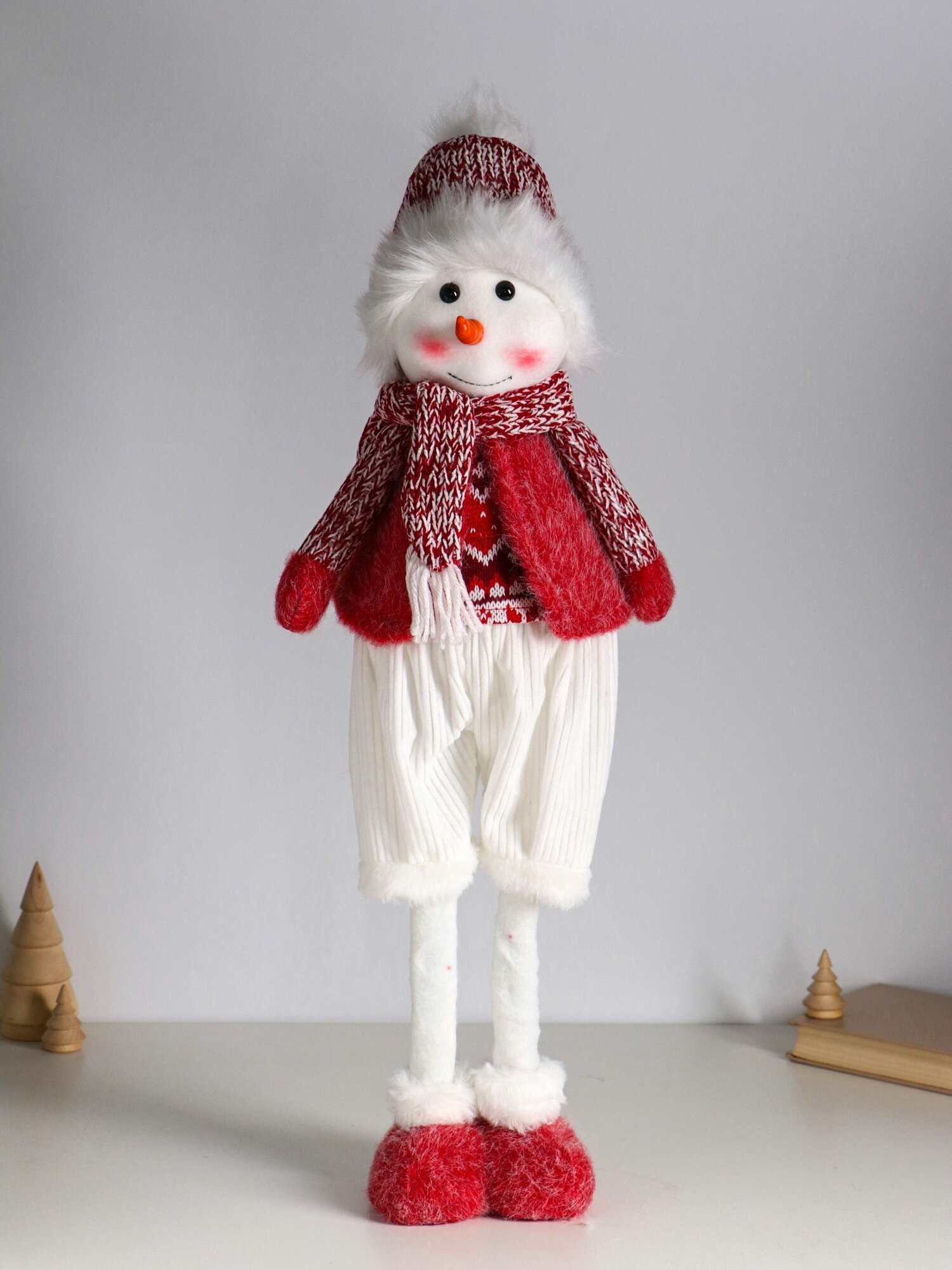 Интерьерная кукла текстильная "Снеговичок в бело-красном наряде", раздвижная 44-65 см, 22x14x44 см