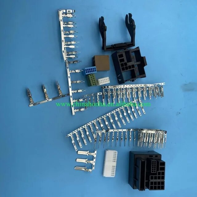 Автомобильный разъем Power Quad Lock 52-контактный, 1 pcs male female