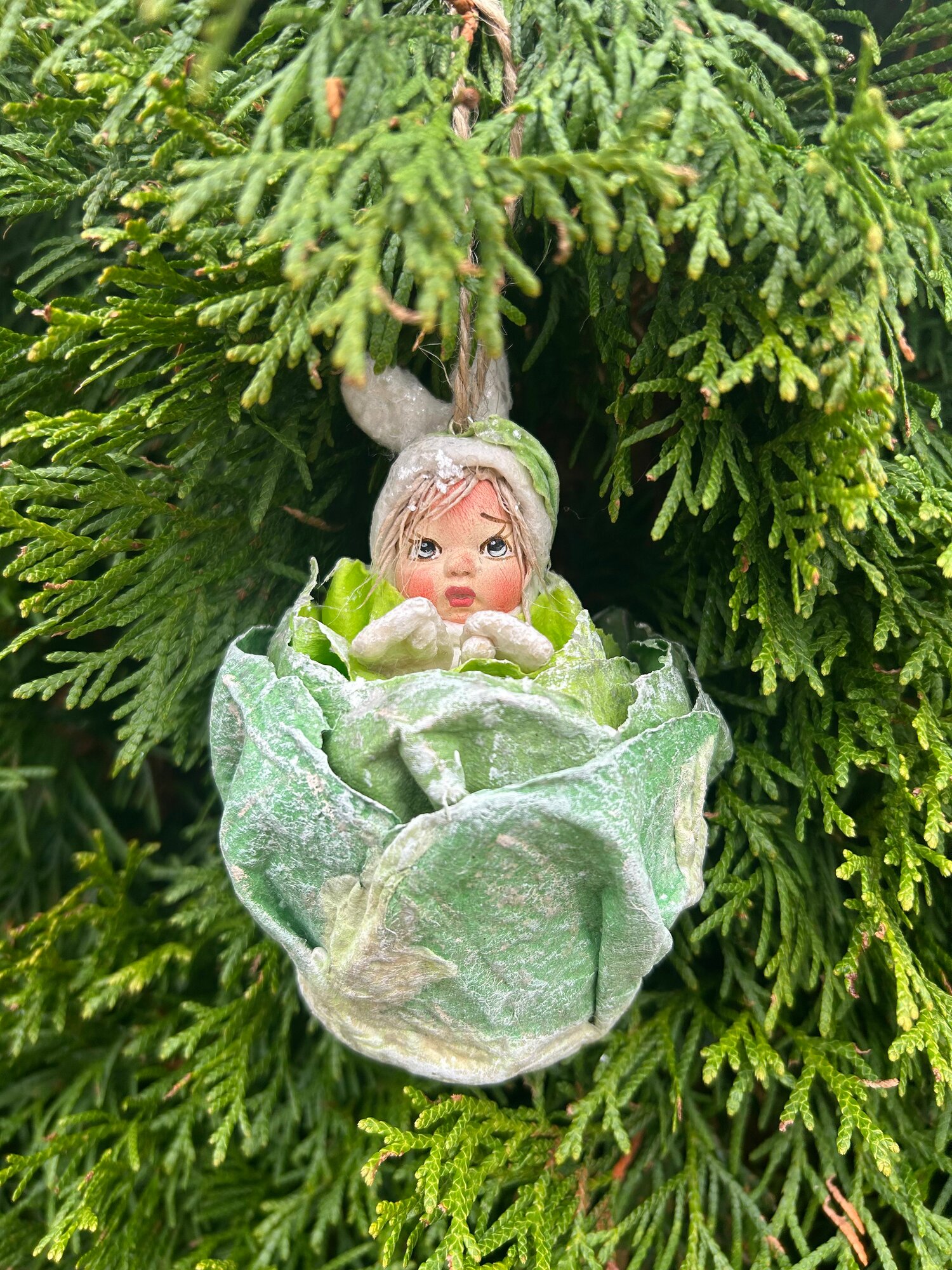 Ватная авторская игрушка "Снежная капуста"