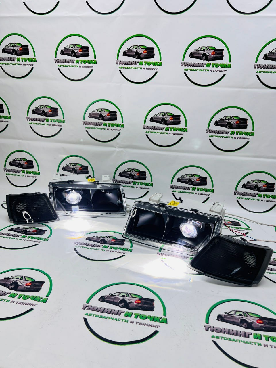 Фары передние ВАЗ 2110, 2111, 2112 Optima Bi-led черная маска черный поворотник