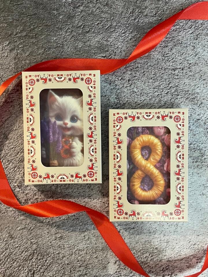 Пряник котик белый. С 8 марта.