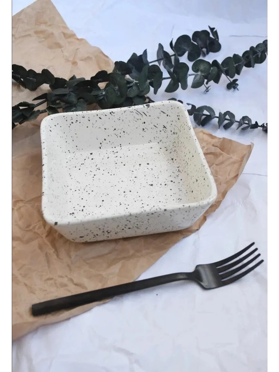 Салатник 600 мл фарфоровый квадратный