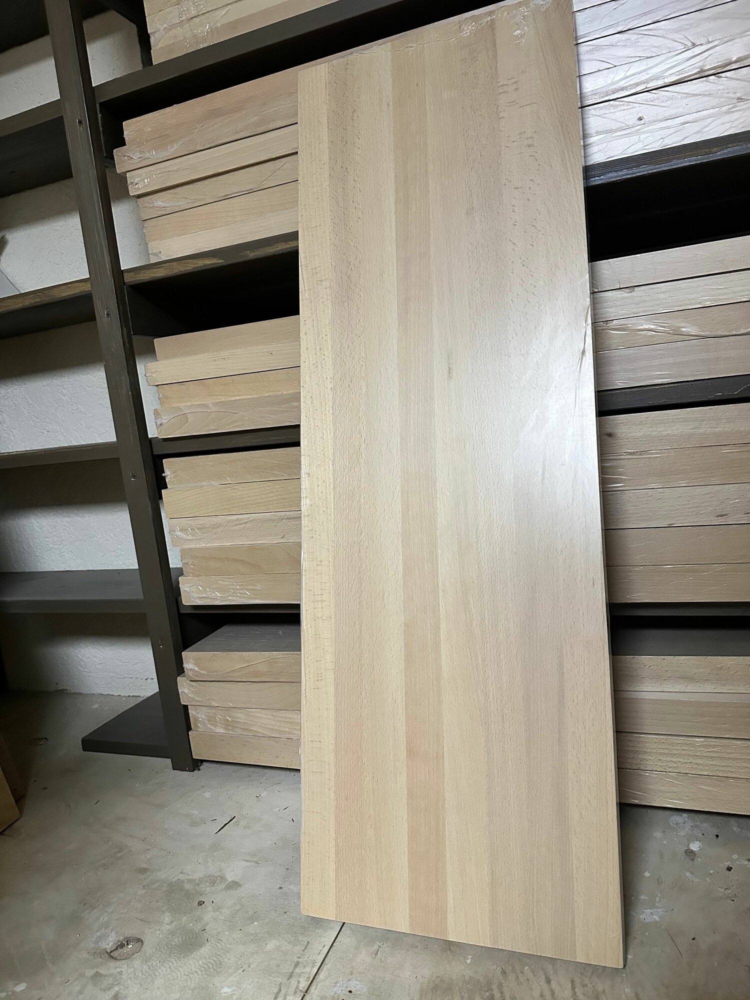 Ступень из бука 900х300х30 мм цельноламельная