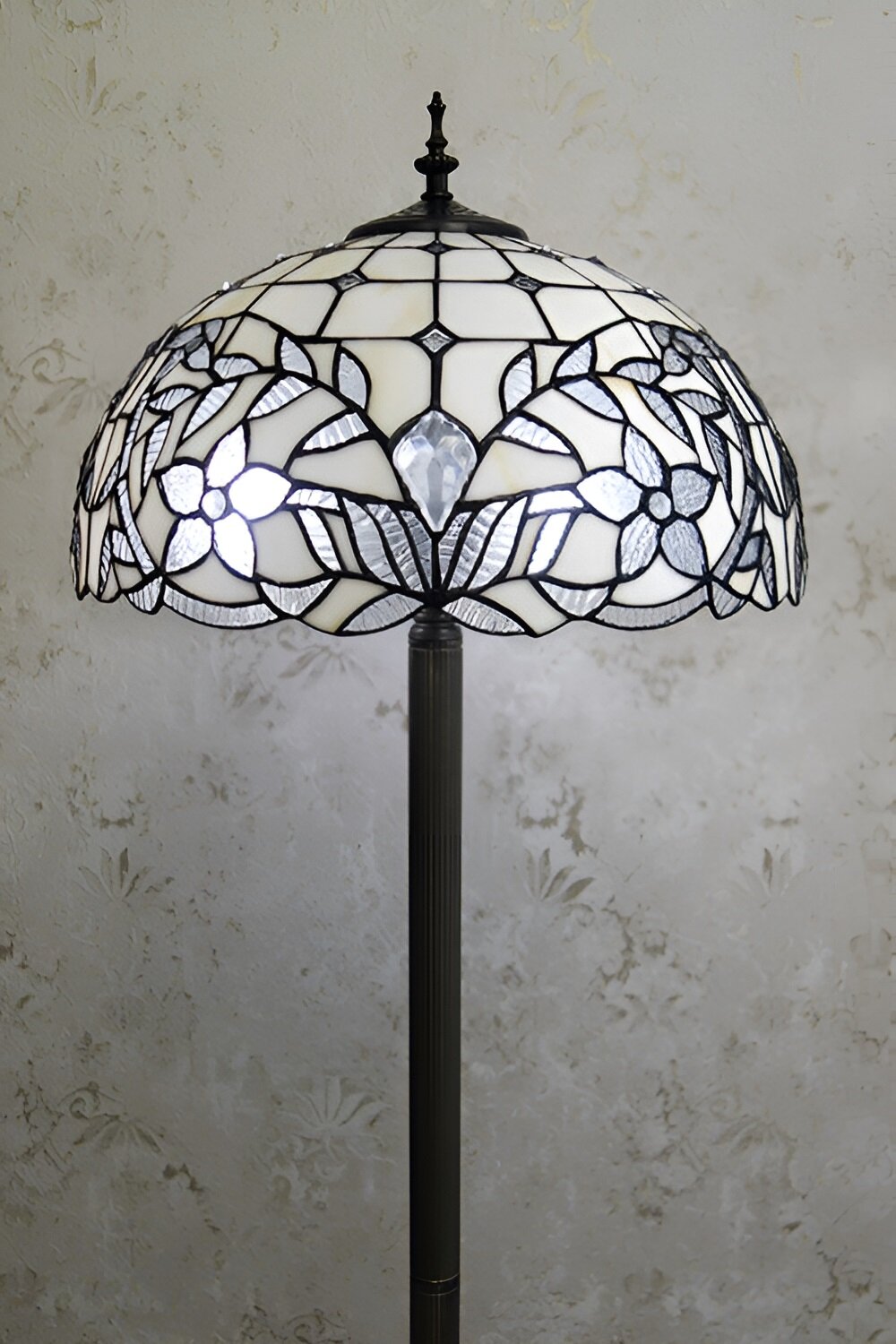 Напольный светильник тиффани 16220 F , витражное стекло, ручная работа.