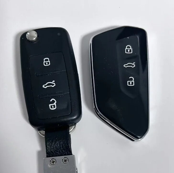 Автомобильный удаленный ключ 1