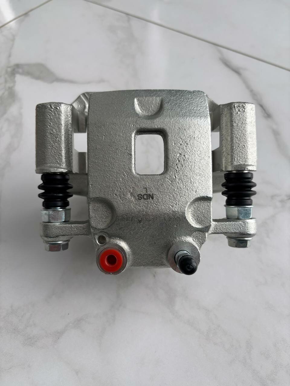 Суппорт тормозной задний левый Ssang Yong Kyron, Actyon, Actyon Sports арт. 4841009000