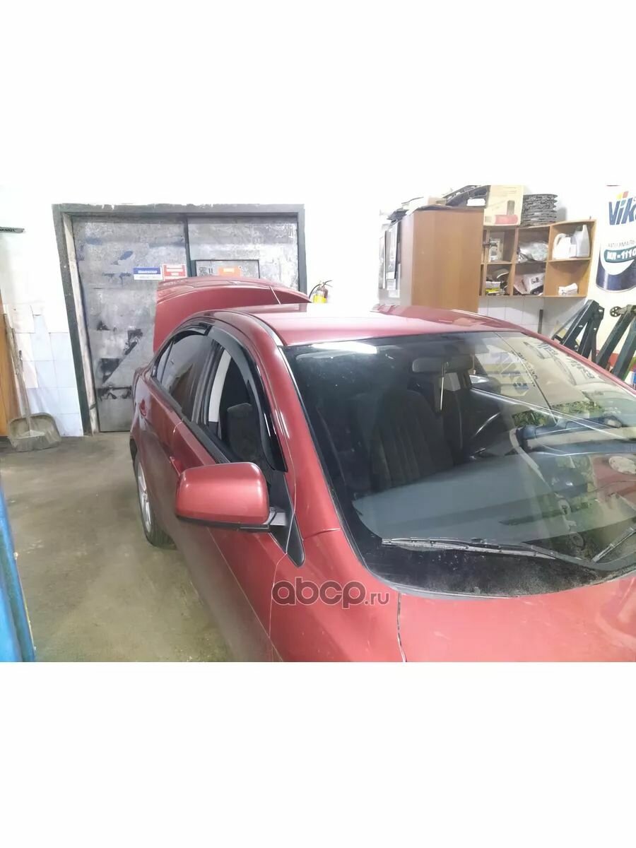 Дефлекторы окон комплект на 4 дв. Vinguru.