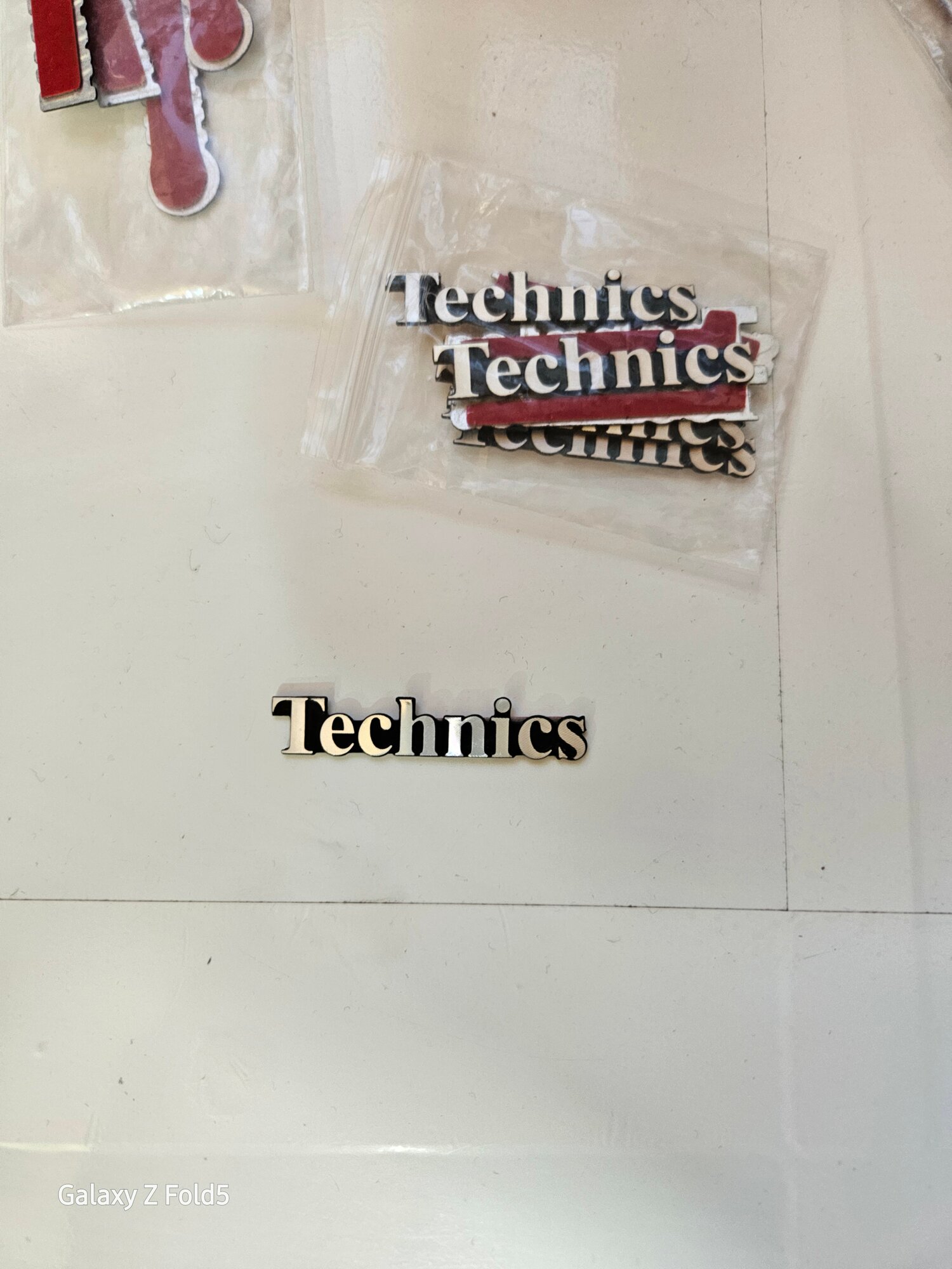 Логотип(2шт), наклейка, шильдик на авто, тв, колонки, кондиционер