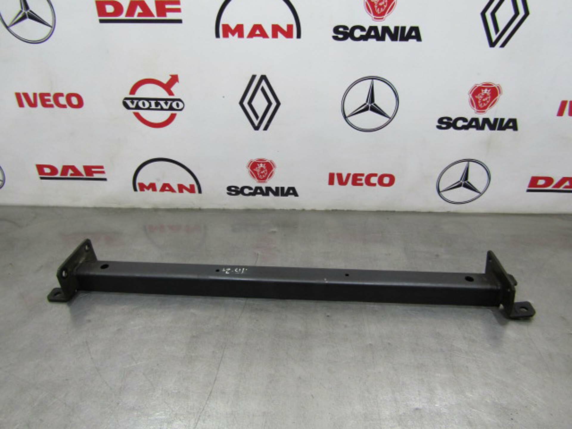 Усилитель бампера Mercedes Actros / Есть трещина!!!