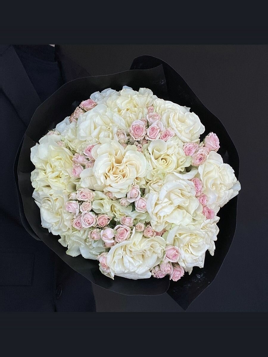 Букет для девушки (французские розы 21 шт, оксипеталум 10 шт.)