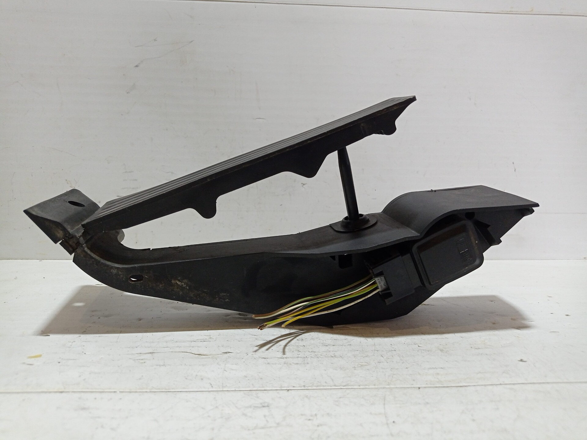 Педаль газа BMW 5 E60/E61 2006 25916010