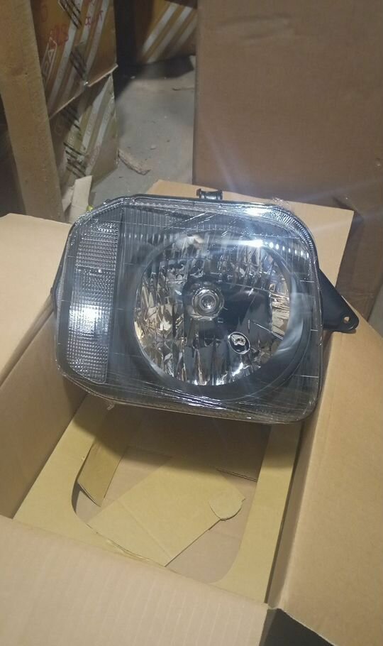 Suzuki Jimny Фара 3512081A30