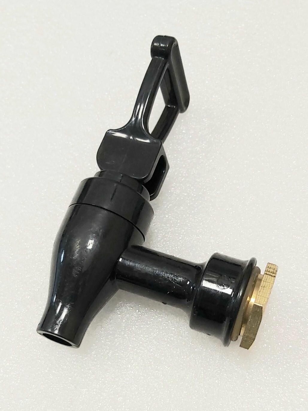 Кран для кипятильника М20 внутренняя, пластик, нажимная ручка