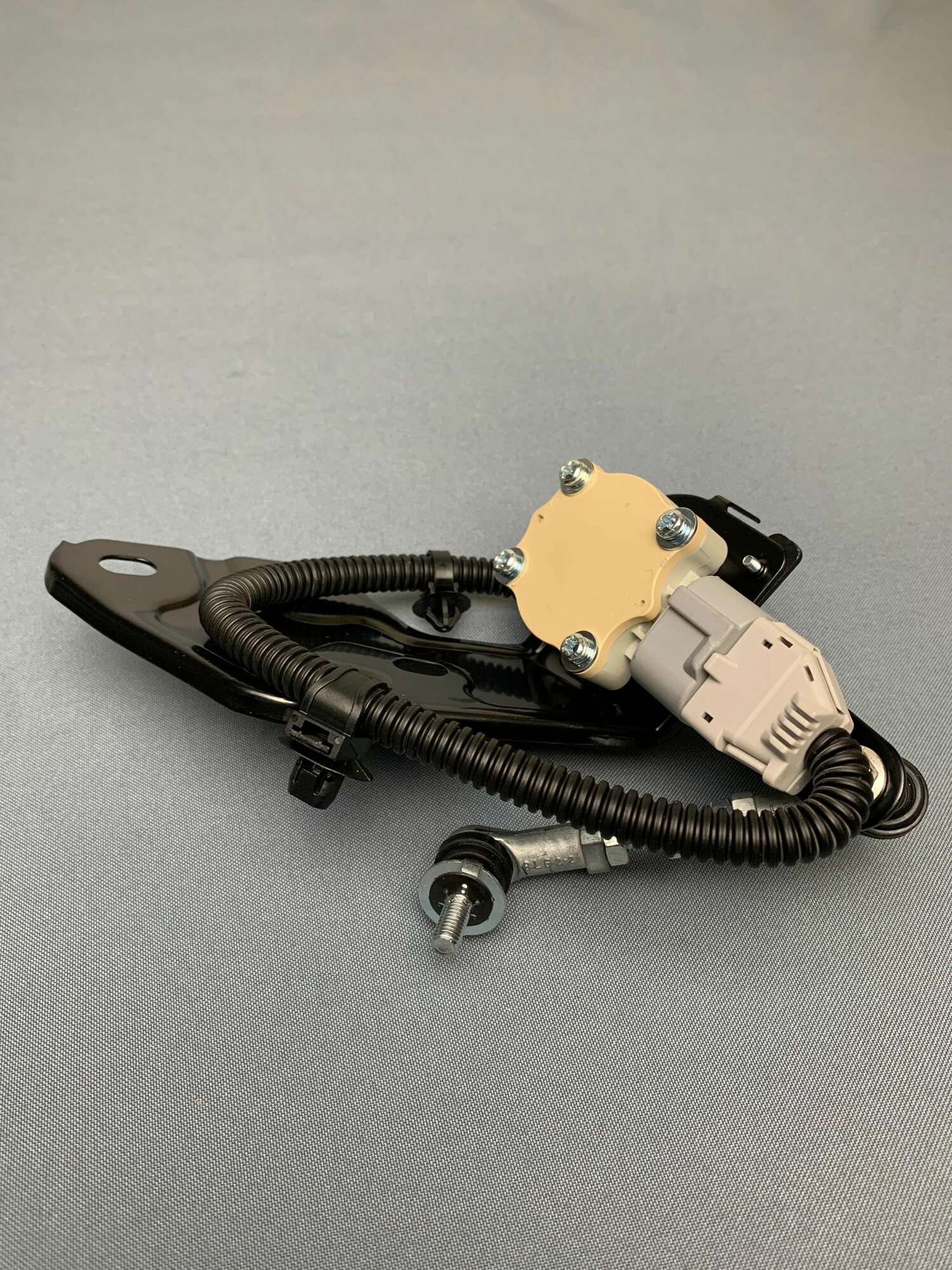 Датчик дорожного просвета (уровня кузова) Toyota Land Cruiser Prado 120, 4Runner, Lexus GX470 (2002-2009) задний правый 8940760022 89407-60022