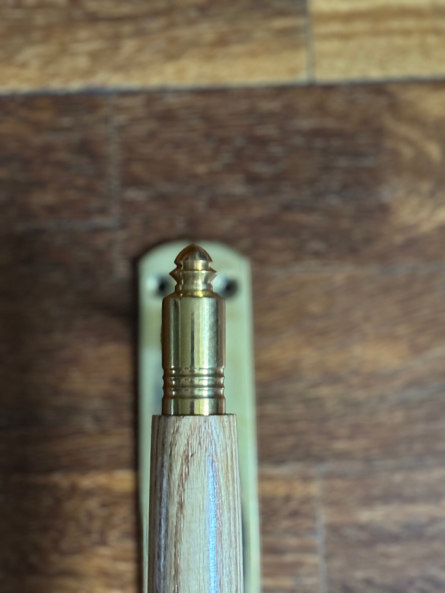 Ручка дверная - скоба "Слон" дерево -латунь