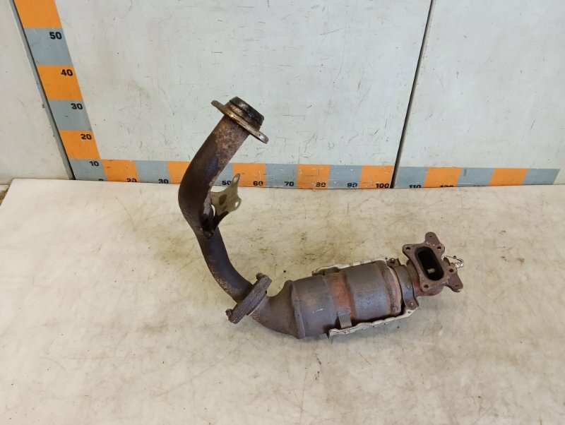 Б/У С катализатором, 1.8 R18A2 5D Приемная труба глушителя Honda Civic 2008 8, FK1, FK2 402362 HONDA арт. 18160RSAG00